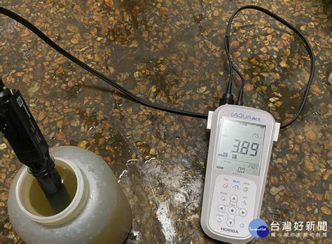 環保稽查員不畏寒風 查獲樹林電鍍工廠繞流偷排廢水 Beanfun