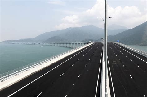 Hong Kong Zhuhai Macao Bridge Hong Kong Link Road Dragages