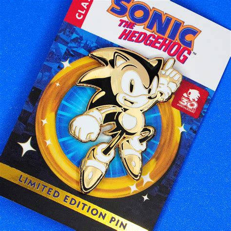Sonic The Hedgehog Limited Edition 30th Anniversary Figure Pin Sonic