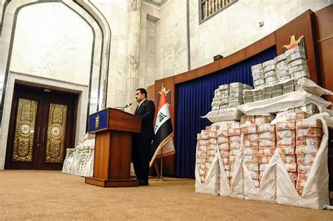 Iraq Makes New Arrests In Corruption Inquiry