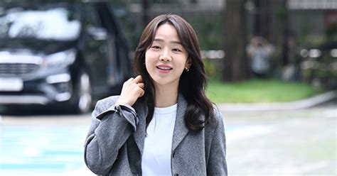 신혜선 화사한 등장 포토엔hd