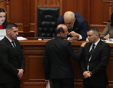 Fotovideo Çfarë Ndodhi Mes Ramës Dhe Deputetit Të Pd Në Kuvend Nisi