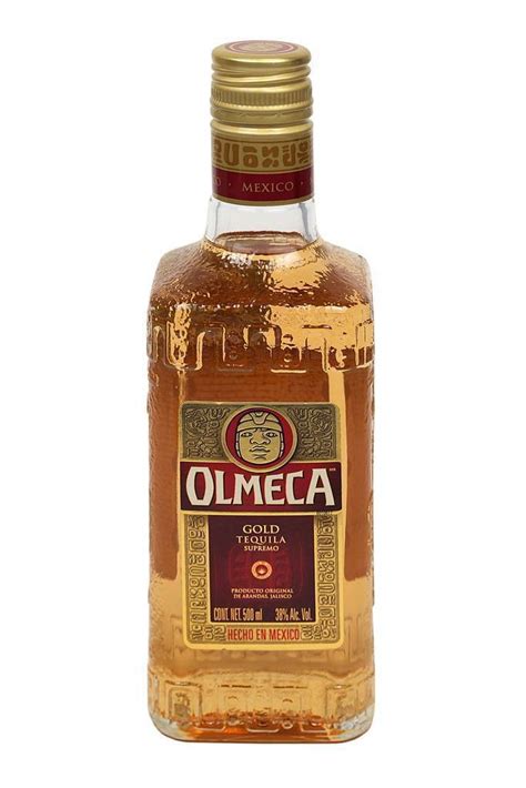 Золотая текила Ольмека имеет мексиканское происхождение
