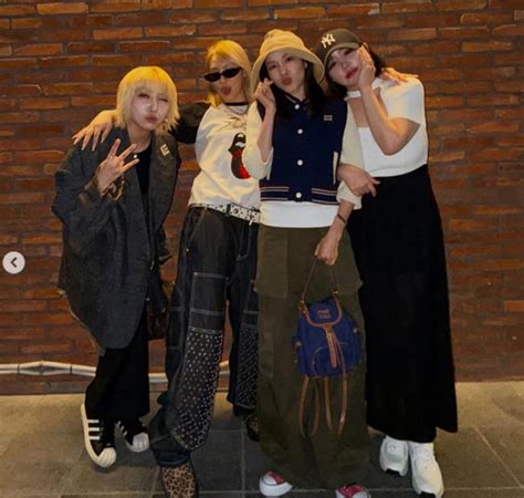 “필터 안써요” 박봄 씨엘이 공개한 No 보정 사진 보니