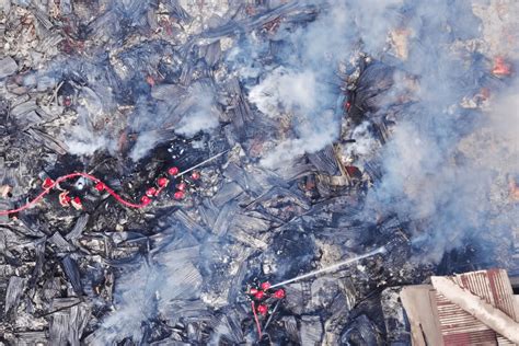 孟加拉国首都一市场发生火灾 熊熊大火燃烧超6小时 搜狐大视野 搜狐新闻