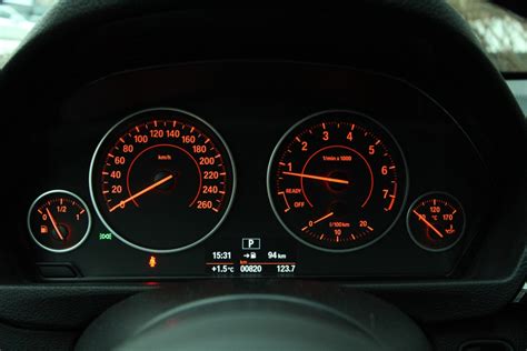 35. Расширенная приборная панель — BMW 3 series (F30), 2 л, 2014 года ...