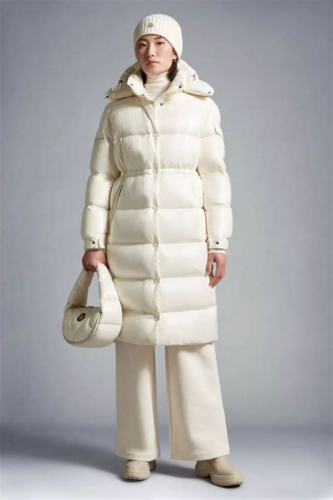 Женская верхняя одежда - Женские куртки и пуховики | Moncler RU