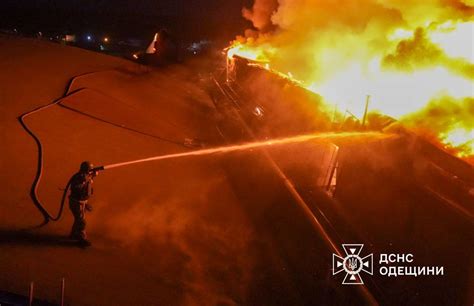 В Одесі через атаку дронів пошкоджені медзаклад і СТО ФОТО — Dsnews Ua