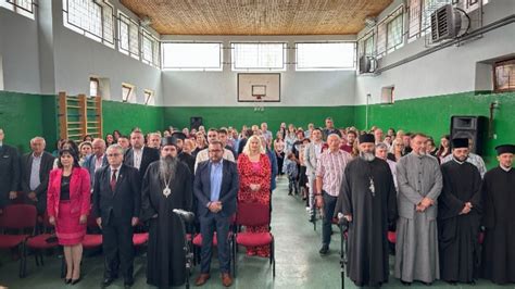 ОШ Лаза К Лазаревић Основна школа Лаза К Лазаревић Клење