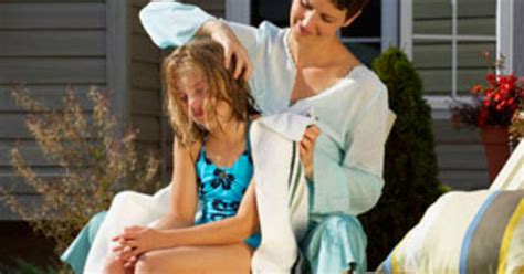 Survey Says More Married Moms Feeling Like Single Parents CBS DFW