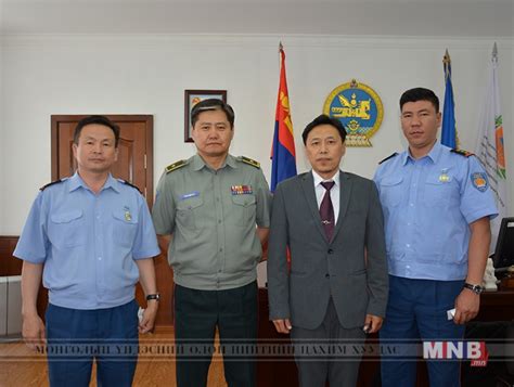 “Аюулгүй байдлын төлөө тэмдэг” ээр шагналаа