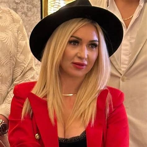 Violeta Vyo Violeta Vyo33 • Threads Say More