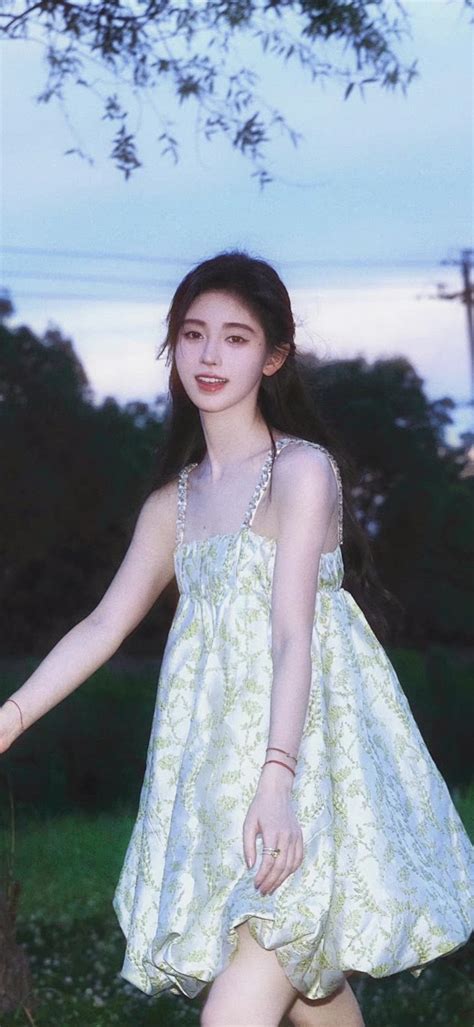 鞠婧祎