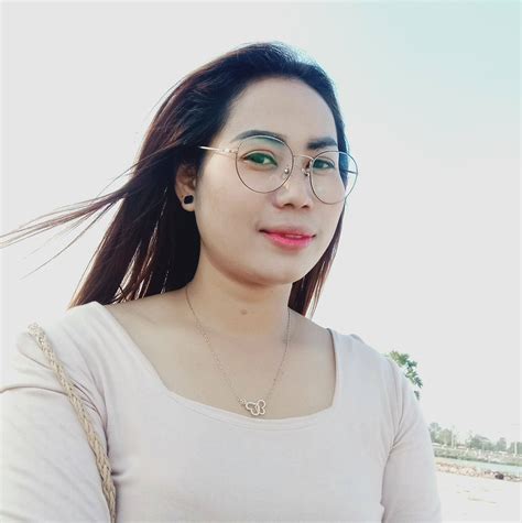 ស្រី នុច