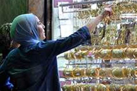 أمين الفتوى لا يجوز للمرأة المتوفي زوجها الكحل وإرتداء الذهب في فترة