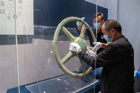 三星堆金沙139件文物赴杭州 开箱布展全过程 搜狐大视野 搜狐新闻