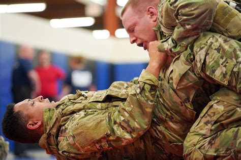 Inside The Modern Army Combatives Program