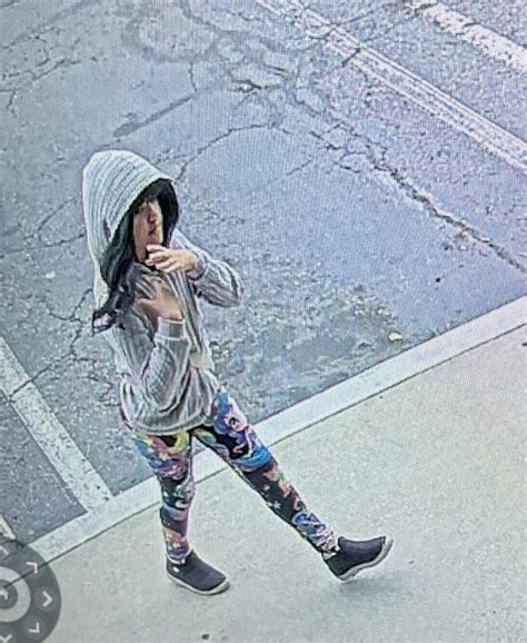 Melodee Buzzard Missing Girl Case New Searches Conducted At Moms Home