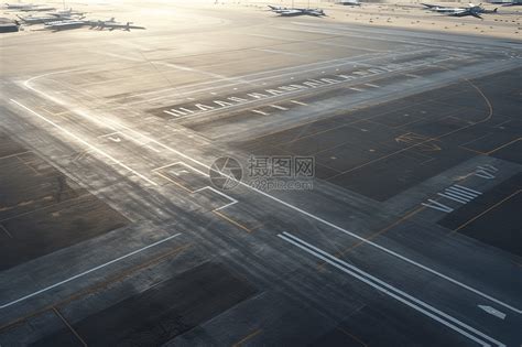 机场跑道的鸟瞰图高清图片下载 正版图片600122814 摄图网