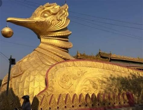 မိတ္ထီလာအဝေးသင် ကျောင်းသားကျောင်းသူများ ဆုံစည်းရာ