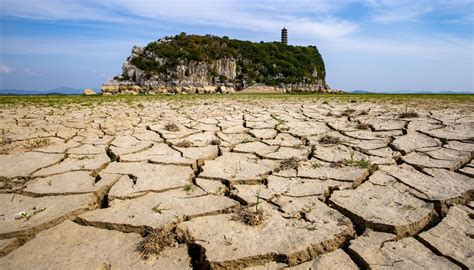 国家气候中心：长江中游今夏将发生阶段性气象干旱，但强度弱于去年界面新闻 · 中国