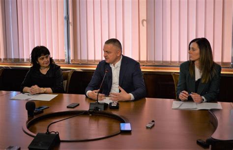 Във Варна подписаха първите договори за общинско финансиране на