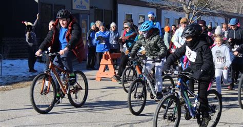 Adam Marsh Meaghan Poirier Finish First In Annual Turkey Trot Race Local