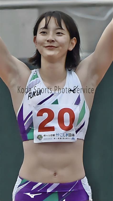 Pin By Jay Robledo On Athletic In 2024 Female Pose Reference Female
