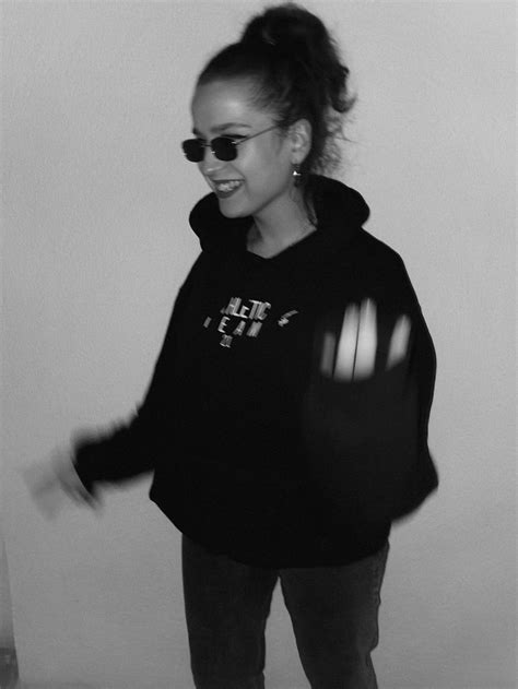 Девушка в байке