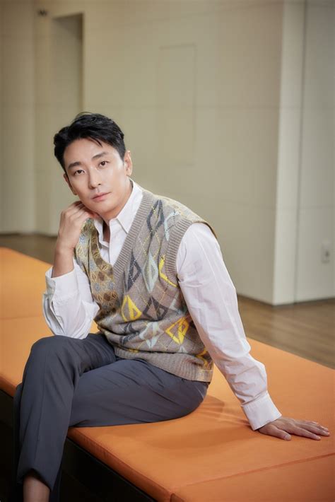 비공식작전 주지훈 아프리카 사람들이 한국어로 인사 문화의 힘 느꼈다 [인터뷰 맛보기]
