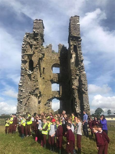 Contact Barnaderg National School