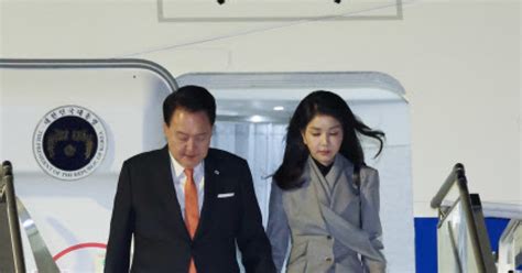 넉달째 두문불출김건희 여사 내달 공개 행보 나서나