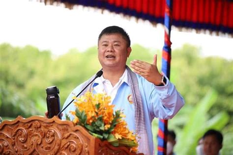 លោក ហ៊ុន ម៉ានិត