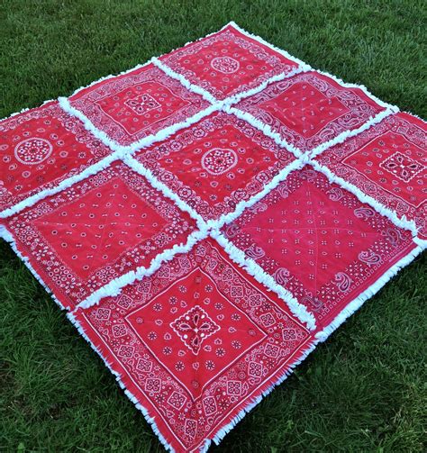 Zeedlebeez A Different Kind Of Hanky Rag Quilt