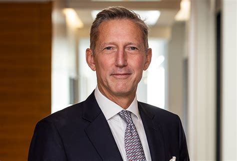 Giles Elliott Lawyers Jones Day