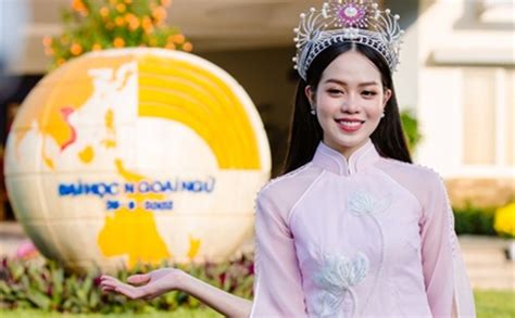 The Contrast Between Miss Thanh Thuy And Miss Thuy Tien