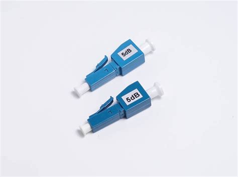 Lc 광섬유 감쇠기 플러그인 커넥터 단일 모드 고정 광학 응용 3db 5db 7db 10db 로트당 10 개 통신 장비