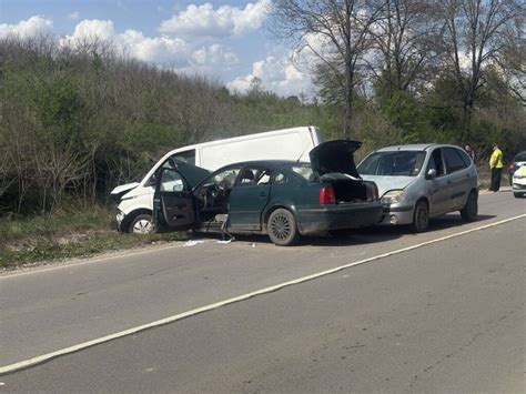 МВР излезе с подробности за верижната катастрофа в Монтанско Виновна е врачанска кола снимки