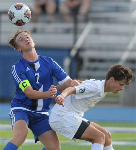 Lamphere Uses First Half Flurry To Beat Clawson 3 1 In Mac Crossover