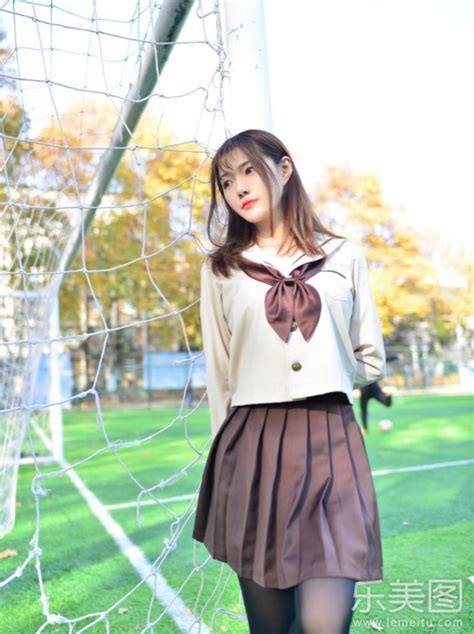 Jk制服美女校园写真高清图片下载人物校园图片乐美图网