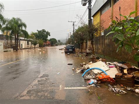 Rio Caí Supera 14 Metros Ultrapassa Cota De Inundação E Alaga Parte De
