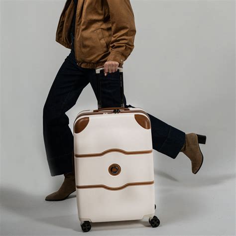 Chatelet Air 20 24 Checked Spinner Delsey Paris
