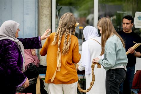 Borgerhout Heeft Een Nieuwe Reuzin Saamo