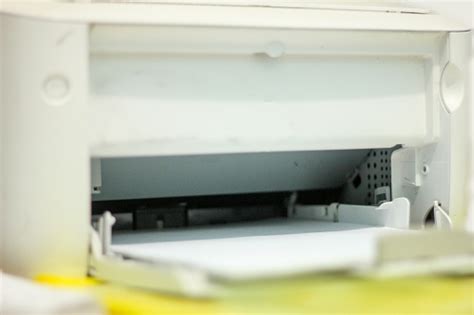 레이저젯 프린터는 사무실 작업을 위한 도구를 지원합니다 0명에 대한 스톡 사진 및 기타 이미지 0명 그래픽 프린트 기계류 Istock