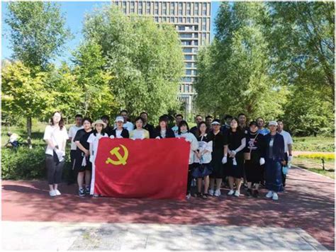 【我为群众办实事】开发区多部门集中开展蒿草清除行动