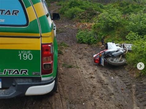 Em Fuga Criminoso Abandona Moto Furtada Em Mata Fechada De Castelo Do