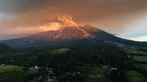 Guatemalas Fuego Volcano Eruption Thousands Evacuated