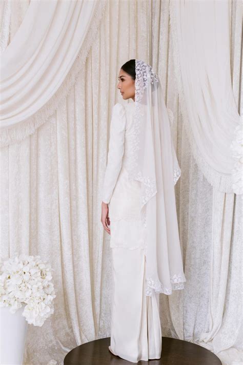 Pin By Syarah Nuradilah On Wedding Wedding Attire For Women Bride