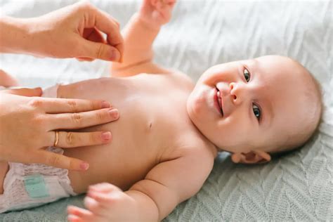 3 分鐘看懂不同寶寶疹子分辨｜正確辨識熱疹、水痘等症狀