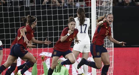 España hace historia con récord Relevo